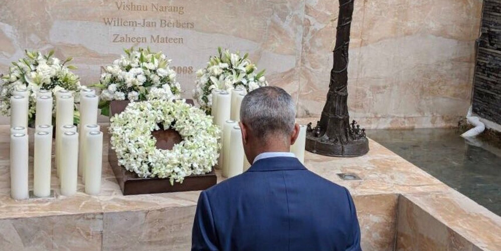 Mayor pays respects to Mumbai attack victims | London City Hall